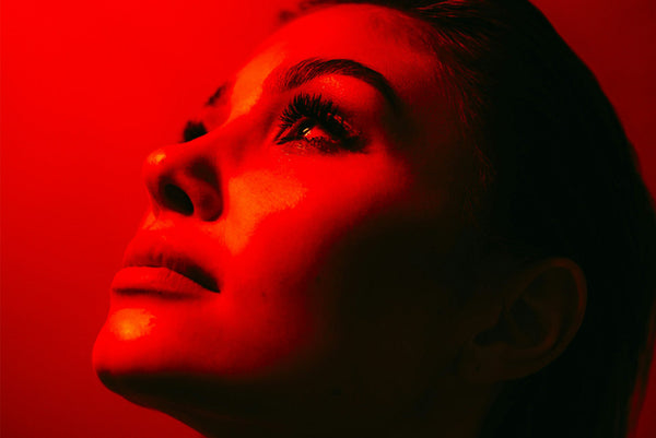 How to use red light therapy with Dermatonic W - Honeyderm